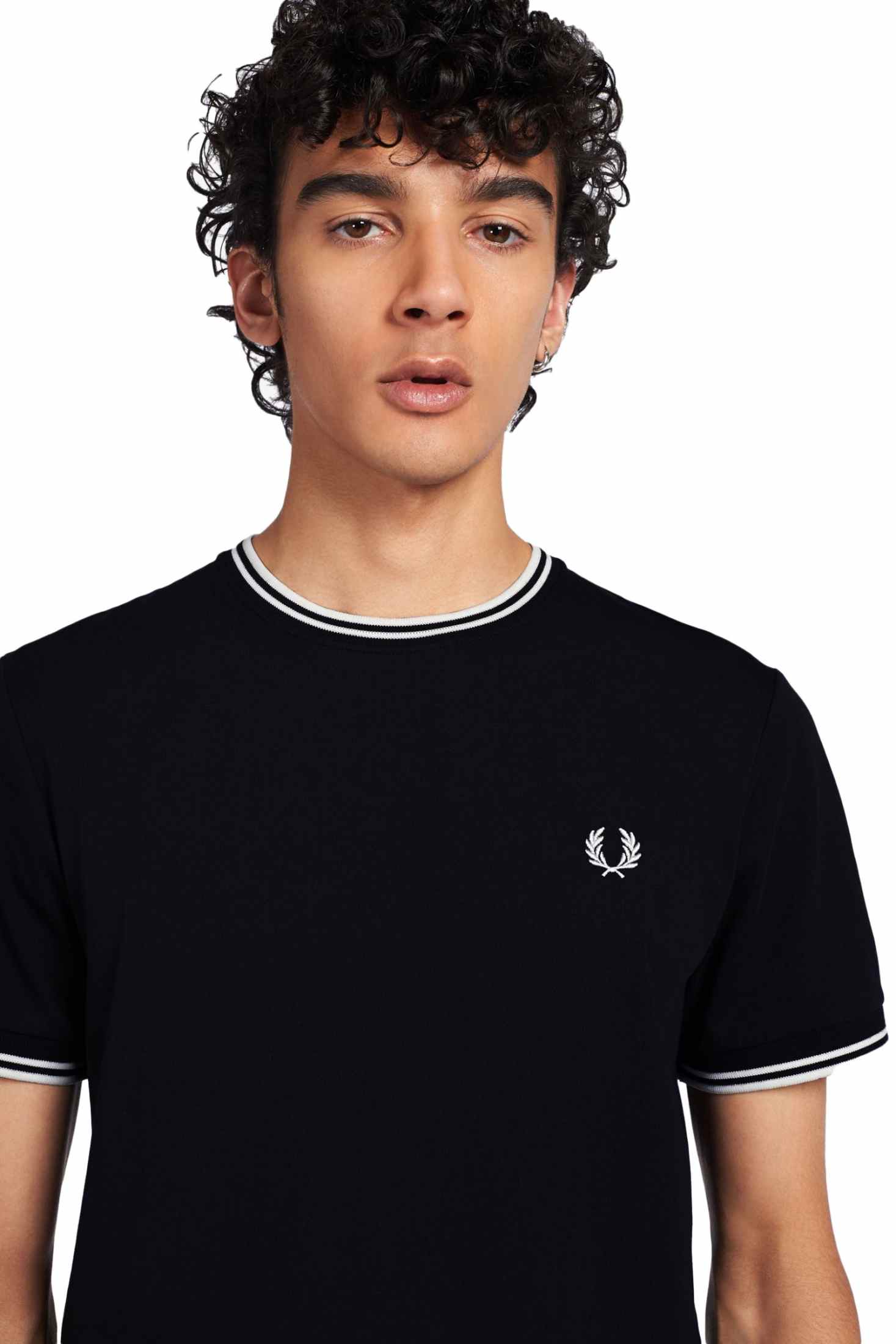 Camiseta Fred Perry Negra Ribeted Neck | Miravia