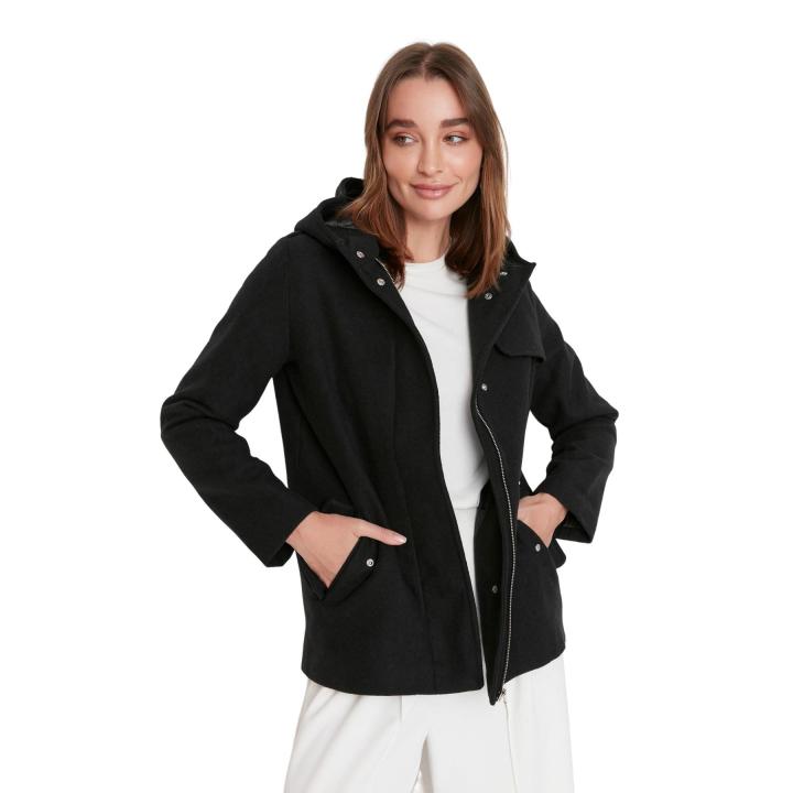 Trendyol Abrigo De Mujer - Elegante y Cómodo | Miravia