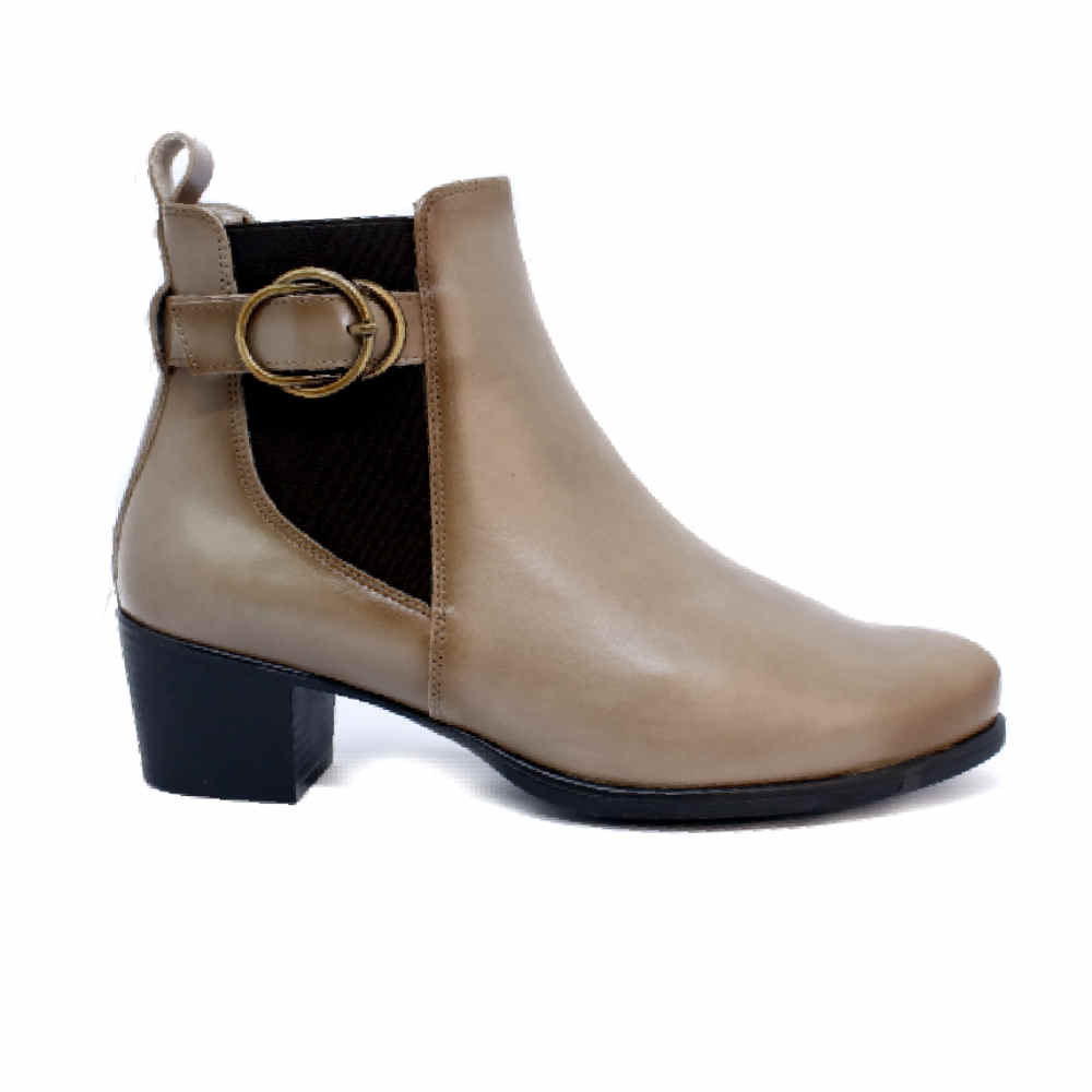 Shoes Botas-Botines marca Desiree para mujer en color beig | Miravia